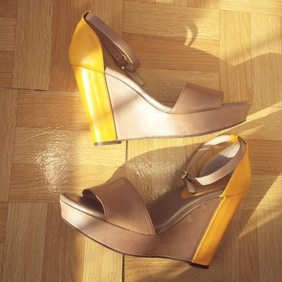 Banana Republic | Shoes | Banana Republic Colorblock Wedge Sandal Size ...